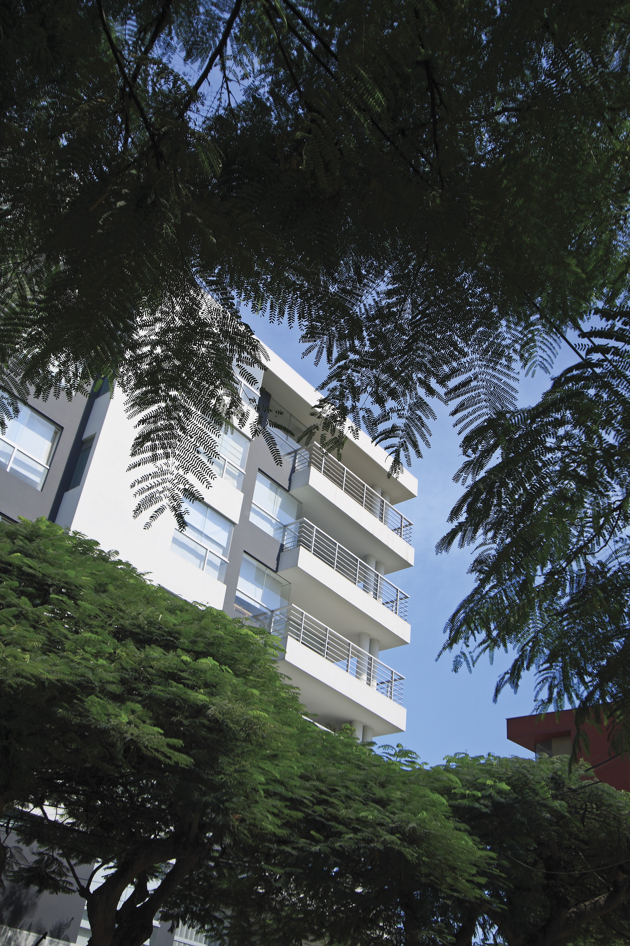 EDIFICIO MULTIFAMILIAR LOS ALAMOS